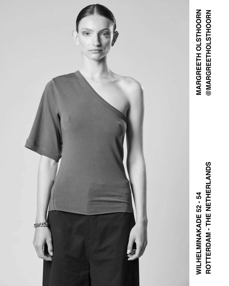 THOM KROM - female – MARGREETH_OLSTHOORN